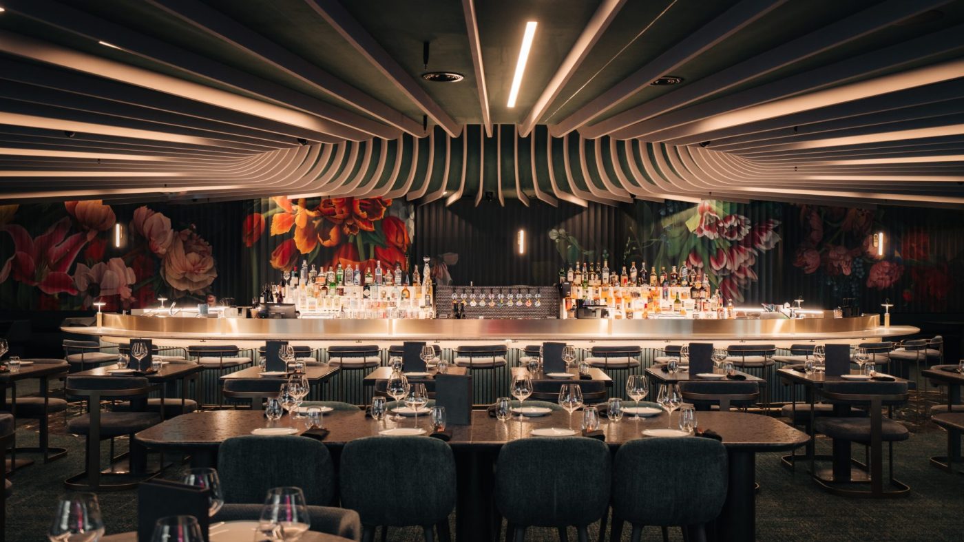 Ferry and Live Show at Amphora | Port Phillip Ferries